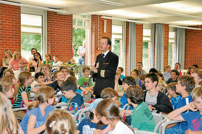 Dürfen Kühe auch in ein Flugzeug? - Nürtingen - Nürtinger Zeitung - ntz.de