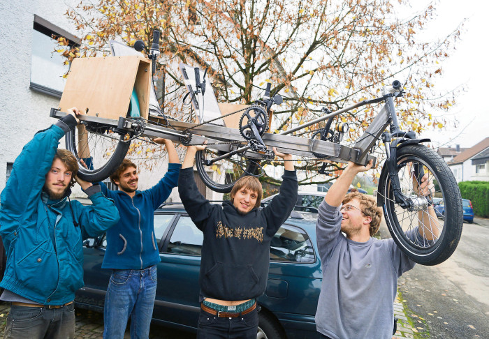 Vier Tüftler und ihr „Fahrradbus“ - Nürtingen - Nürtinger Zeitung - ntz.de