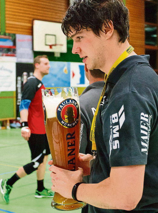 Meisterschaft und Aufstieg gefeiert wie Könige - Handball - Nürtinger ...