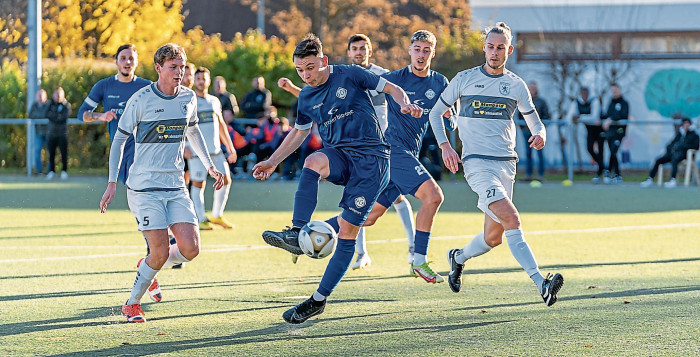 FC Frickenhausen wird am Anfang kalt erwischt - Fußball - Nürtinger ...