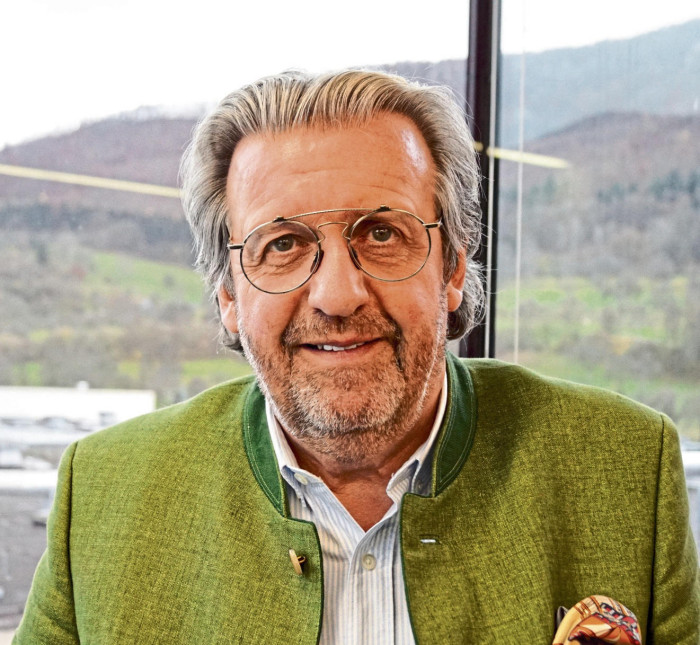 Elring-Klinger-Chef Stefan Wolf im Interview: Den Verbrennungsmotor ...