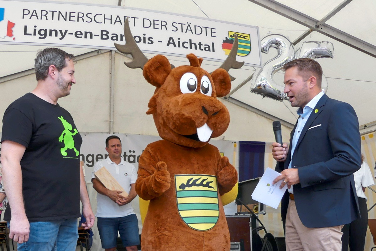 Aichhörnchen heißt das neue Stadtmaskottchen von Aichtal - Grötzingen ...
