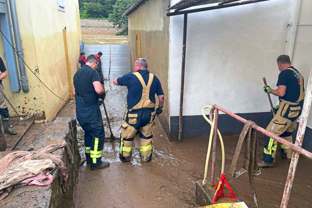 Feuerwehr aus Langsur bedankt sich bei den Wendlinger Fluthelfern ...