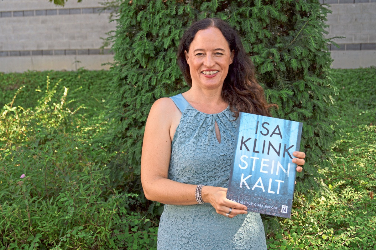 Neuffener Autorin Isa Klink mit harten Krimis auf der Erfolgsspur ...
