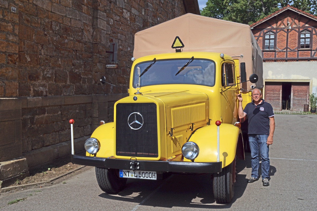 Mercedes-Laster von 1949: Herbert Wörz aus Reudern und sein Blechveteran aus den Anfangszeiten ...