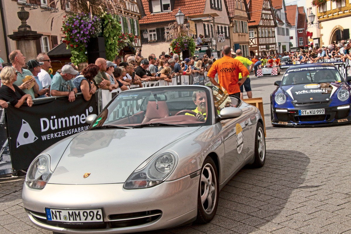 Bergpreis: Die Rennwagen sind zurück auf der Neuffener Steige - Neuffen ...