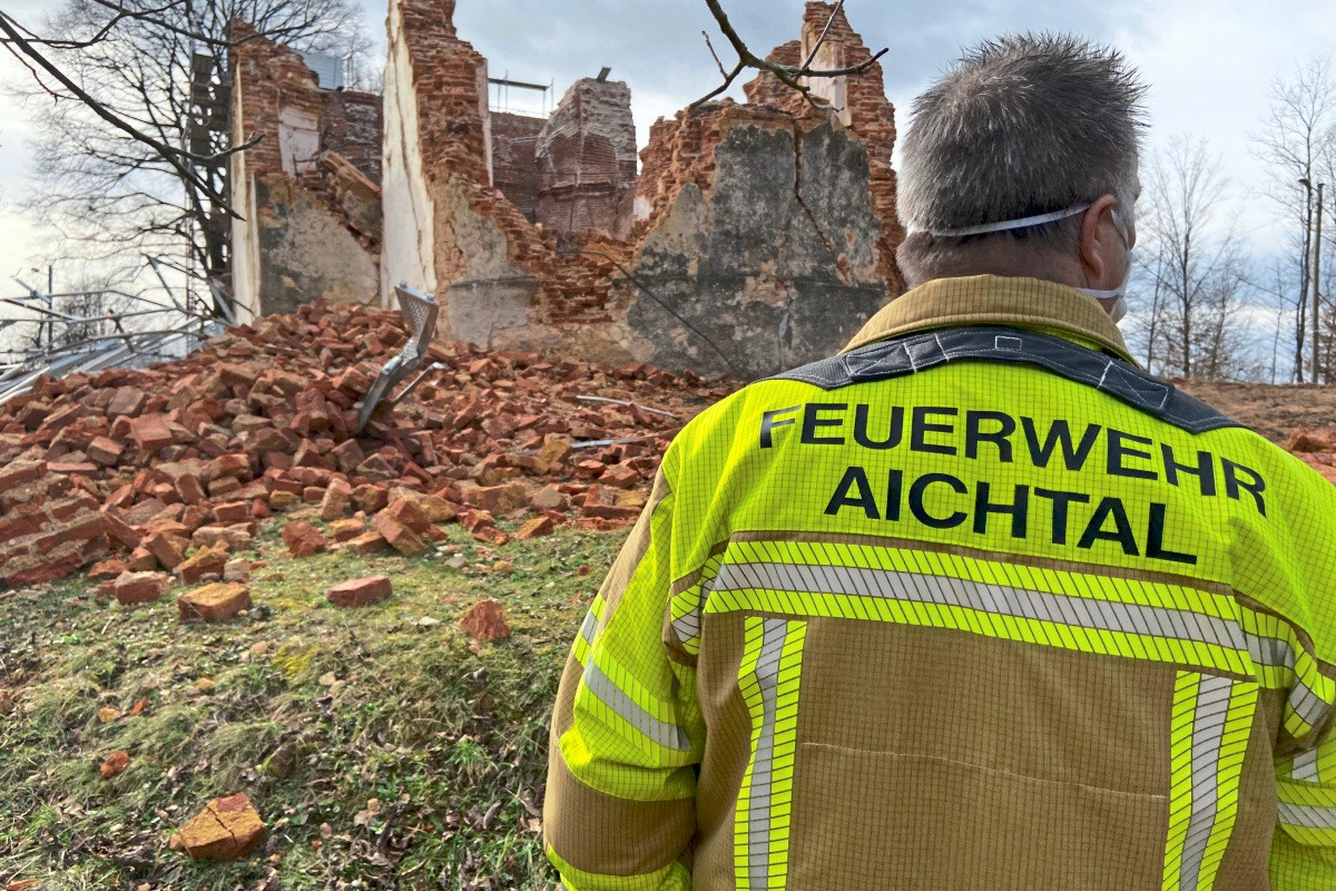 Paukenschlag bei Feuerwehr Aichtal: Kommandant tritt zurück - Aichtal ...