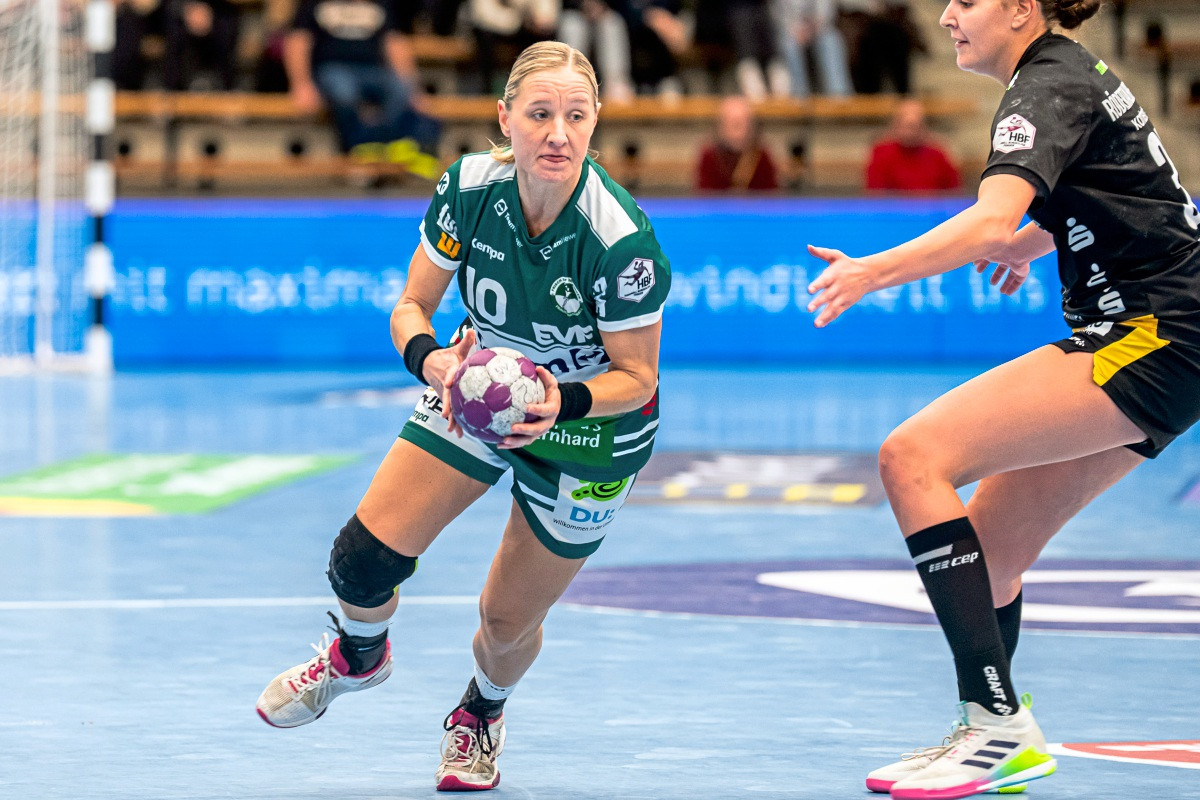 Verena Breidert: Zweitliga-Comeback mit 44 - Handball - Nürtinger ...