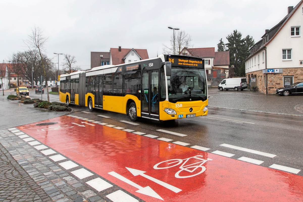 Steht der Express-Bus X4 in Nürtingen und Wolfschlugen vor dem Aus ...