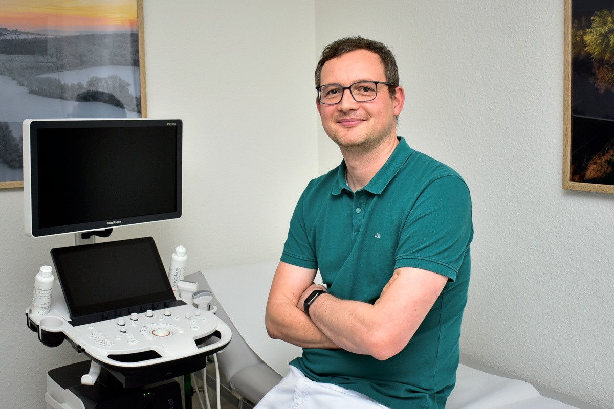 Starthilfe für Hausarzt in Grafenberg offiziell übergeben - Grafenberg ...