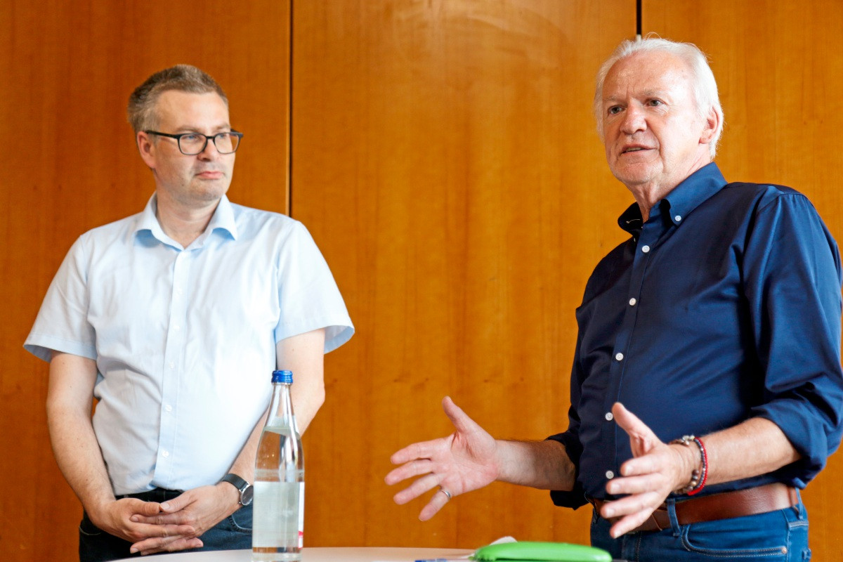 „Sag mal, hör mal“ in Frickenhausen: Warum Bildung nicht in der Schule beginnt - Frickenhausen ...