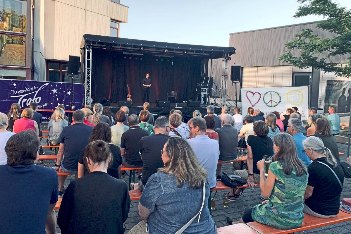 Zwischen Lachen und Nachdenken: Kabarett von Michael Feindler beim 3K ...