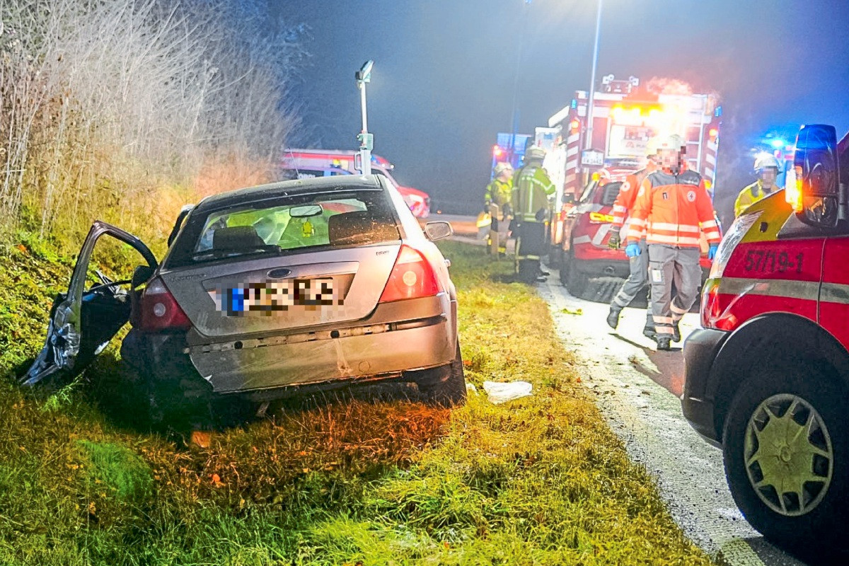 Das sagt die Polizei zum Unfall auf der B297 in Nürtingen - Nürtingen - Nürtinger Zeitung - ntz.de