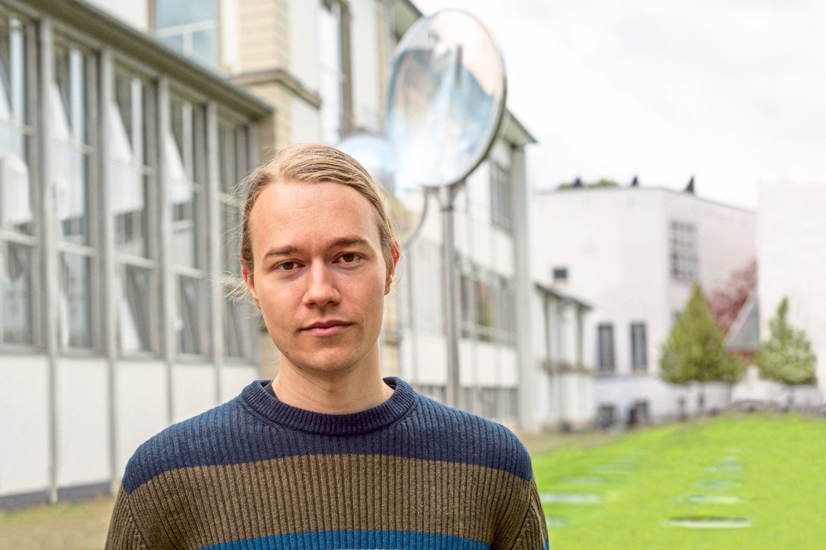 Wie Tom Weichelt aus Nürtingen eine Plattenbau-Wohnung zum Kunstwerk ...
