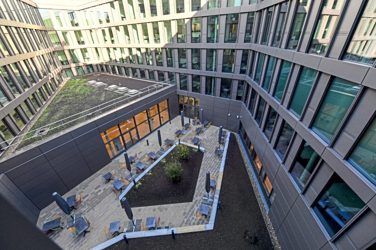 Der Neubau des Esslinger Landratsamtes ist bezugsfertig - Landkreis ...