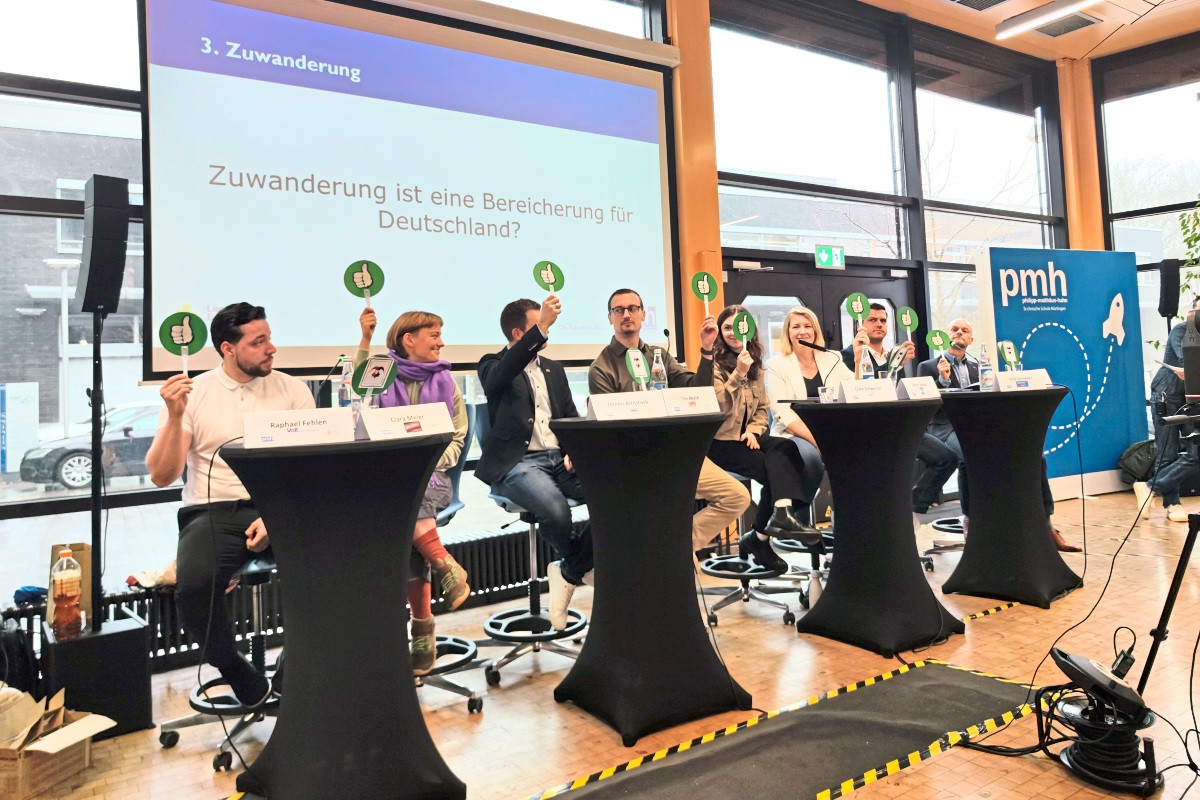 Diskussion an der PMHS: Wahlkampf mit Joker und Zeitdruck - Nürtingen ...