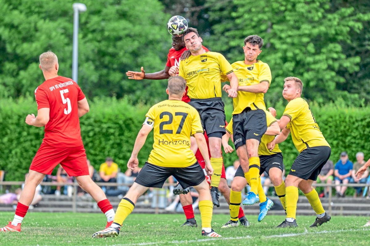 In der Nachspielzeit: TSGV Großbettlingen verhindert die Meisterfeier ...